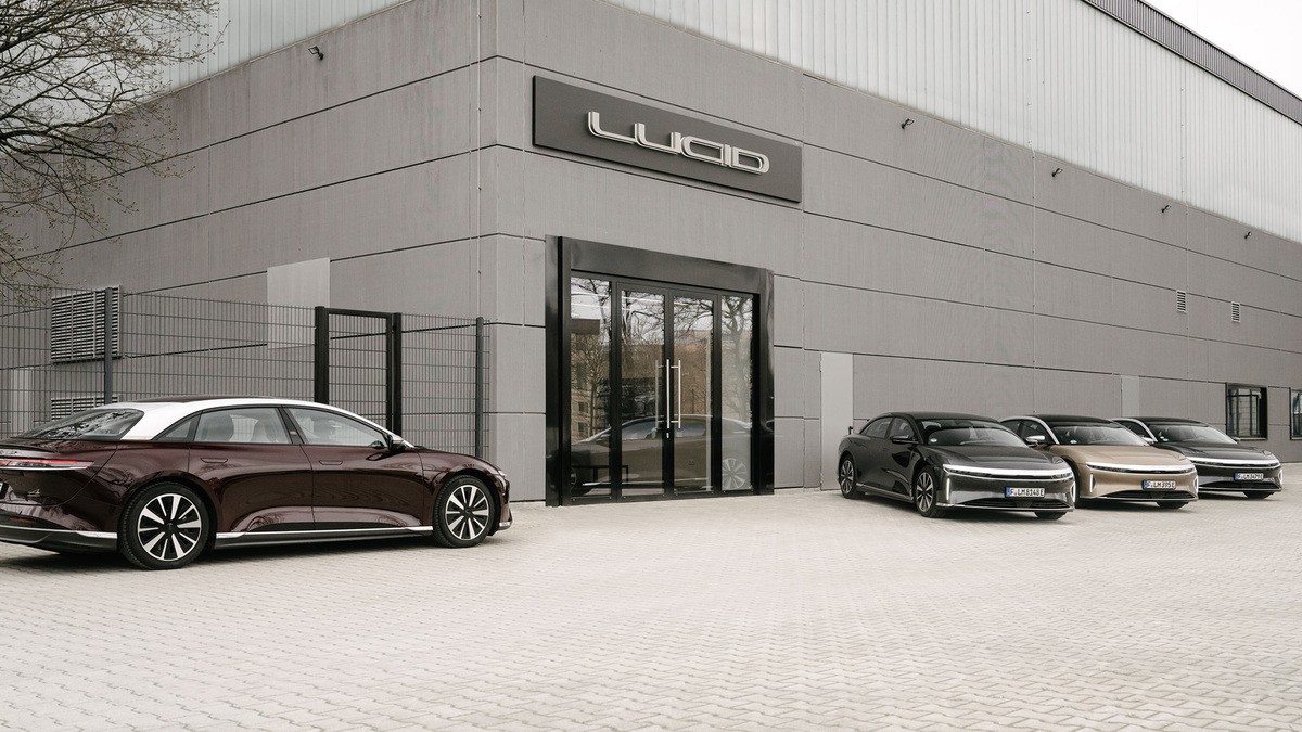 Lucid: Service-Center in München