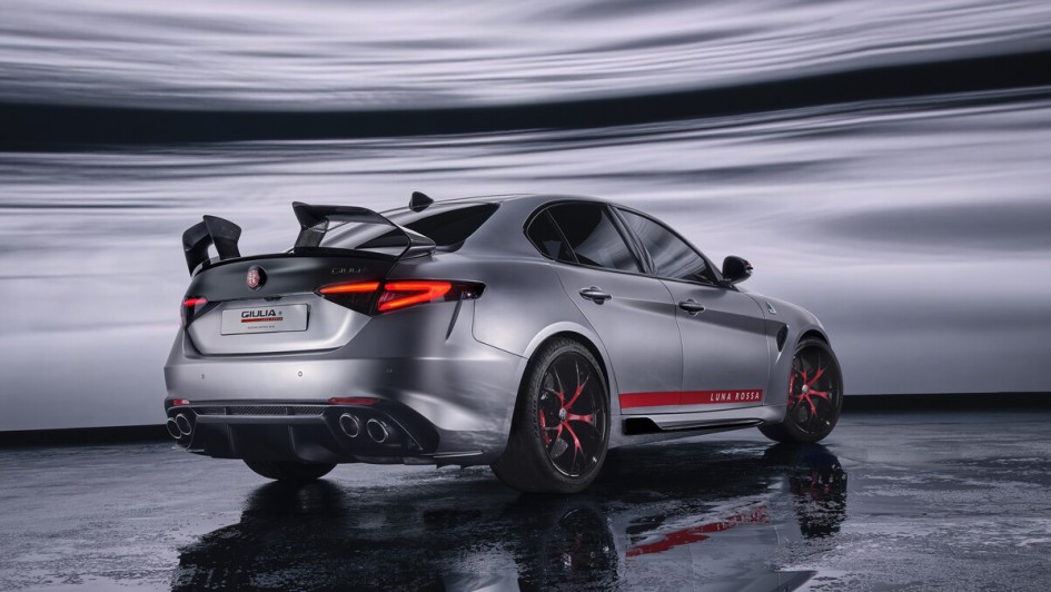 Alfa Romeo Giulia Quadrifoglio Luna Rossa (2026)